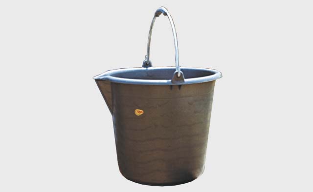 Secchio Con Becco 3s Art.65/18 - Centro Benedetti